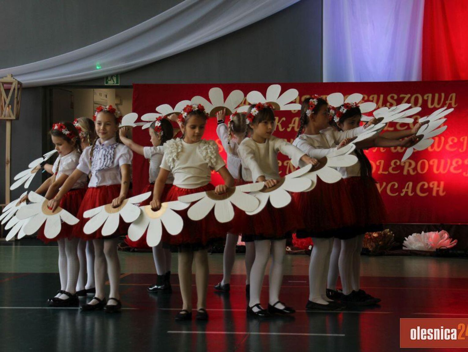 Osiem dekad Szkoły Podstawowej w Dobroszycach